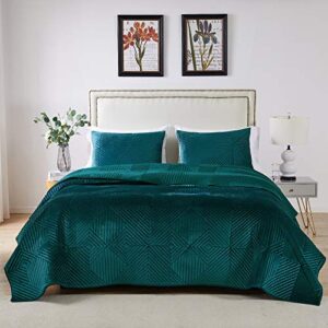 Barefoot Bungalow Riviera Velvet Quilt and Pillow Sham Set, 3-Piece King/Cal King, Teal