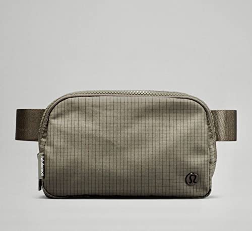 LULULEMON Everywhere Belt Bag 1 Litre (Carob Brown/Black)