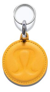 lululemon key moments keychain (honey lemon)