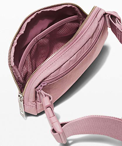 Lululemon Everywhere Belt Bag, 1L (Pink Taupe)