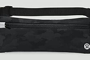 Lululemon Athletica Lululemon Fast and Free Run Belt (Heritage 365 Camo Mini Deep Coal Multi, Size S/M)