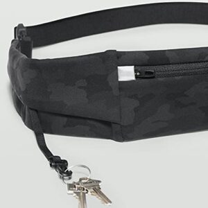 Lululemon Athletica Lululemon Fast and Free Run Belt (Heritage 365 Camo Mini Deep Coal Multi, Size S/M)