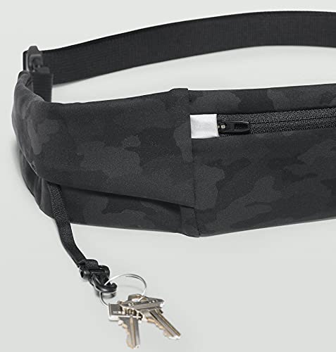 Lululemon Athletica Lululemon Fast and Free Run Belt (Heritage 365 Camo Mini Deep Coal Multi, Size S/M)