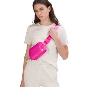 Lululemon Athletica Everywhere Belt Bag 1L - Sonic Pink