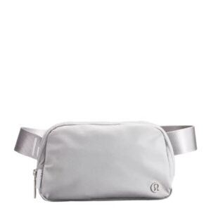 Lululemon Athletica, Lululemon Everywhere Belt Bag 1L (Silver Drop / White)