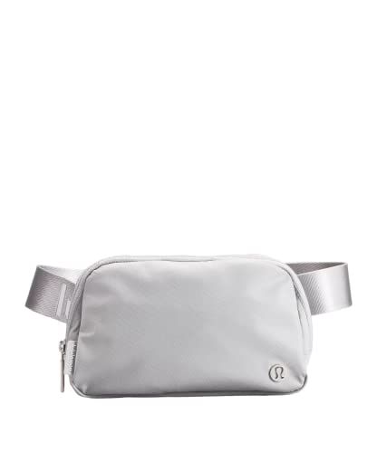 Lululemon Athletica, Lululemon Everywhere Belt Bag 1L (Silver Drop / White)