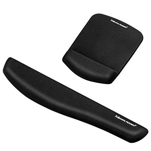 Fellowes® PlushTouch™ Mouse Pad With Wrist Rest, Black