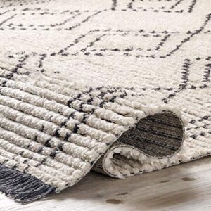 nuLOOM Tayah Soft Shag Moroccan Diamond Fringe Area Rug, 5' 3" x 7' 6", Beige