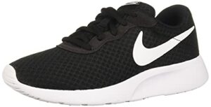 nike women’s wmns tanjun running shoes, black/white, 8