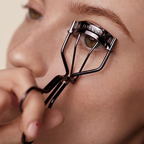 Shiseido Eyelash Curler Pad - Includes 2 Refill Pads - Use with Eyelash Curler to Crimp & Curl Lashes for Perfect, Eye-Framing Fringe