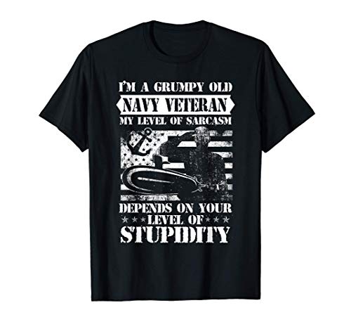 Distressed Vintage I m A Grumpy Old Quote Navy T-Shirt