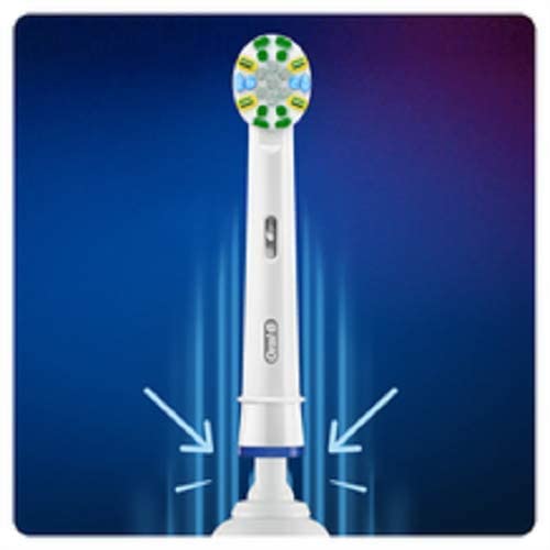 Oral-B FlossAction Replacement Heads for Electric Toothbrush with CleanMaximiser Technology, Pack of 3