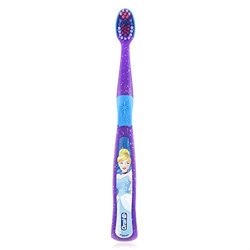 Oral-B Princess Toothbrush for Little Girls, Children 3+, Extra Soft (Characters Vary) - Pack of 4