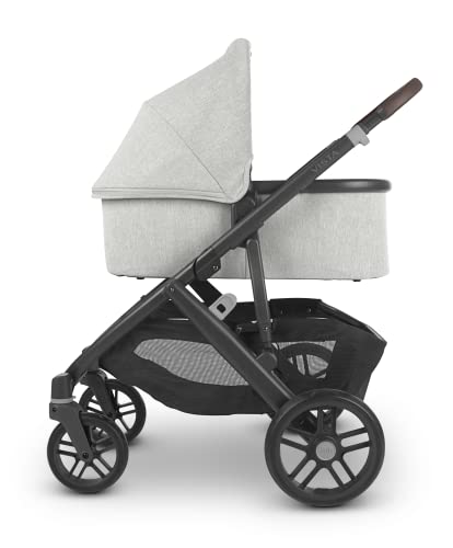 Bassinet- Anthony (White and Grey Chenille/Carbon)