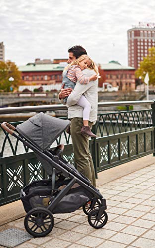 UPPAbaby Vista V2 Stroller - Greyson (Charcoal Melange/Carbon/Saddle Leather) + Travel Bag for Vista, V2, Cruz, V2