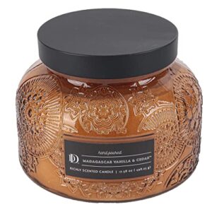 madagascar vanilla & cedar embossed jar candle