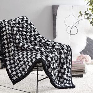 Betsey Johnson- Throw Blanket, Ultra Soft Plush Sherpa Home Décor, Reversible All Season Bedding (Houndstooth Black, 50 x 60)