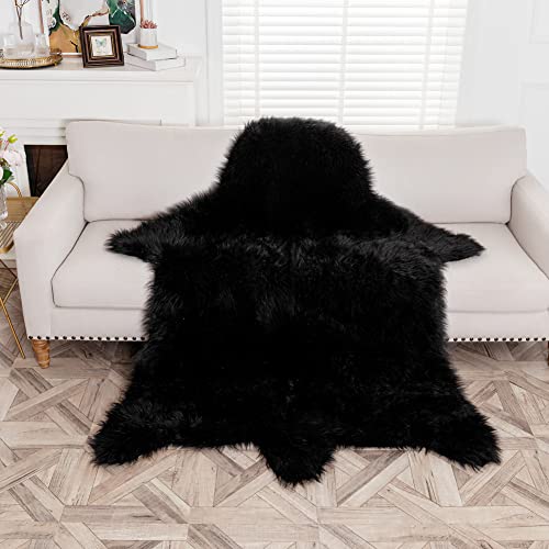 AbunHeri Faux Black Bear Rug Faux Cowhide Rug Animal Print Area Rug Faux Sheepskin Fur Rug Decor for Living Room (5.1x6.1 Feet)