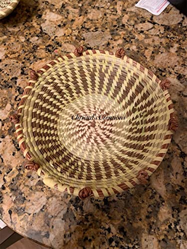 Sweetgrass Bowl Basket with Pine Knowts