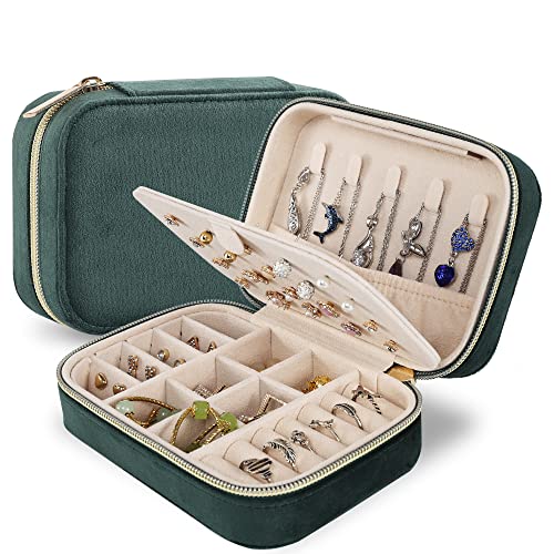 Dajasan Velvet Travel Jewelry Box, Mini Travel Jewelry Case, Small Portable Travel Jewelry Organizer for Women Girls (green)