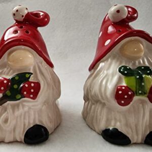 Christmas Salt and Pepper Shakers (Christmas Gnomes Set)