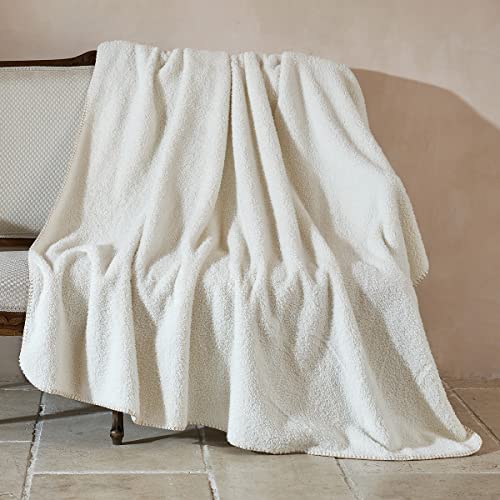 Amélie Home Frenchic Boucle Sherpa Fleece Throw Blanket, Light Weight Warm Shaggy Blanket, Soft Fuzzy Cozy Throw Blankets, Reversible Fluffy Blanket for Sofa, Couch, Bedroom, Travel. Ivory, 60" x 80"