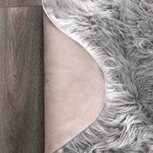 nuLOOM Fluffy Faux Sheepskin Quarto Shag Area Rug, 3' 6" x 6', Light Grey