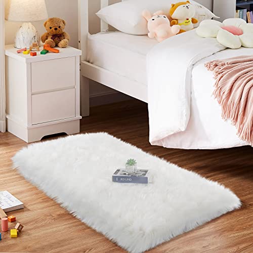 White Fur Rug Fluffy Rug, Small Rugs for Bedroom, Washable Faux Sheepskin Rug for Sofa Couch Seat Cushion, Thick Shaggy Furry Rugs Floor Carpets for Bedside Living Room, 2x4 ft, CIICOOL