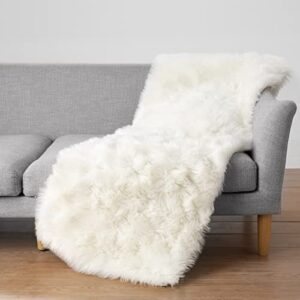 White Fur Rug Fluffy Rug, Small Rugs for Bedroom, Washable Faux Sheepskin Rug for Sofa Couch Seat Cushion, Thick Shaggy Furry Rugs Floor Carpets for Bedside Living Room, 2x4 ft, CIICOOL