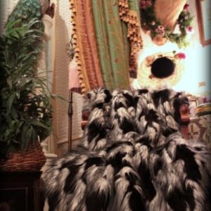 Premium Faux Fur Throw Blanket/Rugs/Luxury Black and White Exotic Feather Faux Fur /60" X 70" / Other Sizes, Colors Available/New