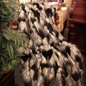 Premium Faux Fur Throw Blanket/Rugs/Luxury Black and White Exotic Feather Faux Fur /60" X 70" / Other Sizes, Colors Available/New