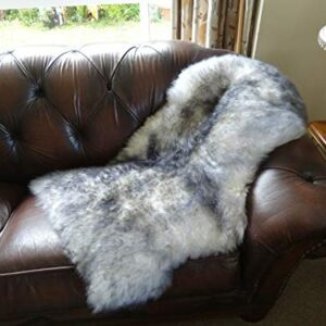 Starose New Zealand Genuine New Zealand Single Pelt Sheepskin Rug White / Grey Tipped