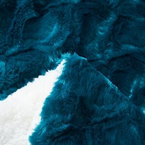 DaDa Bedding Lavish Emerald Teal Green Blue Faux Fur Fuzzy Throw Blanket - Mermaid Scales Design White Sherpa Backside - Soft Warm Plush Bright Vibrant Jewel Tones Embossed for Bed/Couch - 50" x 60"