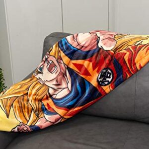 Dragon Ball Z Goku Super Saiyan 3 Japanese Fleece Throw Blanket | Features Goku's Super Saiyan 3 Form | 60 x 45 Inches