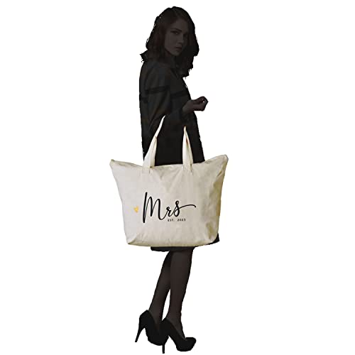 CARAKNOTS Future Mrs 2023 Bride Tote Bag Wedding Bachelorette Bridal Shower Gifts Canvas Large Travel Shoulder Bag with Interior Pocket