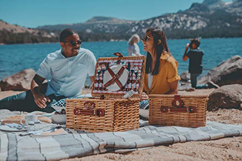 PICNIC TIME Catalina Picnic Basket for 2 - Wicker Picnic Basket with Picnic Set, (Red & White Plaid Pattern)