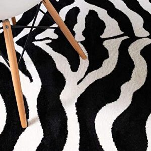 Unique Loom Wildlife Collection Animal Inspired with Zebra Design Area Rug, 6 x 9 ft, Black/Ivory