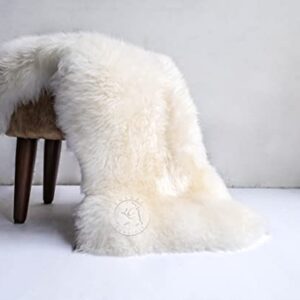 Genuine Natural Sheepskin Rug White 2 x 3 ft. Soft Premium Quality Bedside Rug Chair Seat Cover Rug Throw