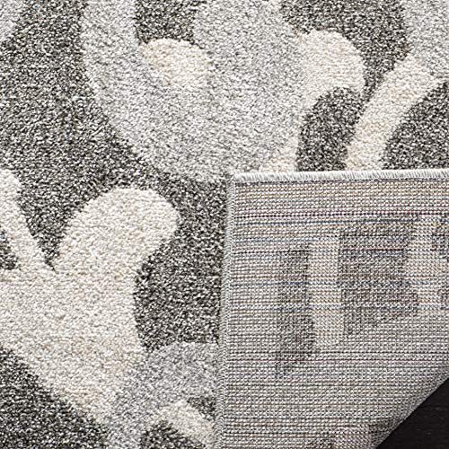 SAFAVIEH Amherst Collection 4' x 6' Grey / Light Grey AMT428C Floral Scroll Non-Shedding Living Room Bedroom Accent Rug