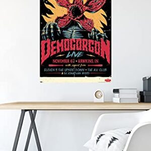 Trends International Netflix Stranger Things-Demogorgon Live Wall Poster, 22.375 in x 34 in, Unframed Version