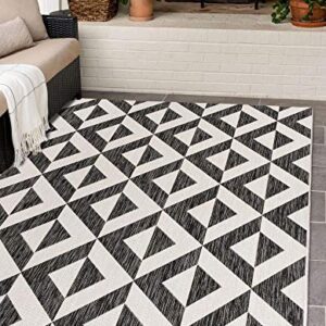 Unique Loom Jill Zarin Outdoor Collection Geometric Area Rug (7' 0 x 10' 0 Rectangular, Charcoal Gray)