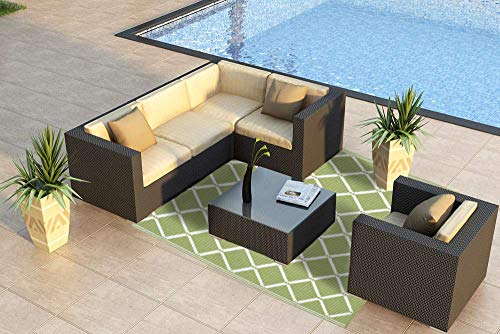 Indoor/Outdoor Area Rug - Made from 100% Recycled Polypropylene Plastics Great for Patios, Porches, Camping, and The Beach - Outdoor Waterproof Carpet (5' x 7', Karlo-Green)