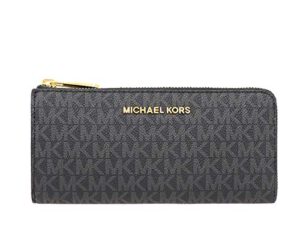 michael kors jet set travel jet set travel large logo quarter-zip wallet (black)