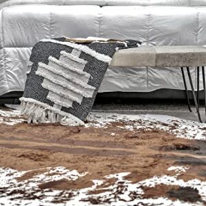 NativeSkins Medium Faux Cowhide Rug - Original (4.3ft x 5.6ft)