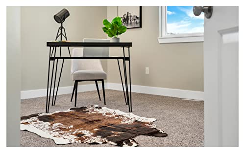 NativeSkins Medium Faux Cowhide Rug - Original (4.3ft x 5.6ft)