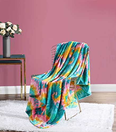 Betsey Johnson | Fleece Collection | Blanket - Ultra Soft & Cozy Plush Fleece, Lightweight & Warm, Perfect for Bed or Couch, King, Tie Dye Love