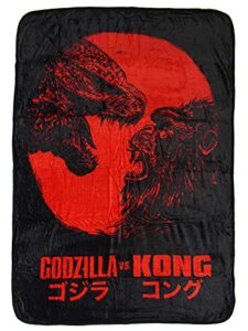 godzilla vs. kong japanese script soft plush fleece throw blanket 45″ x 60″