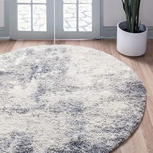 Rugs.com Soft Touch Shag Collection Round Rug – 6 Ft Round Pebble Gray Shag Rug Perfect for Kitchens, Dining Rooms