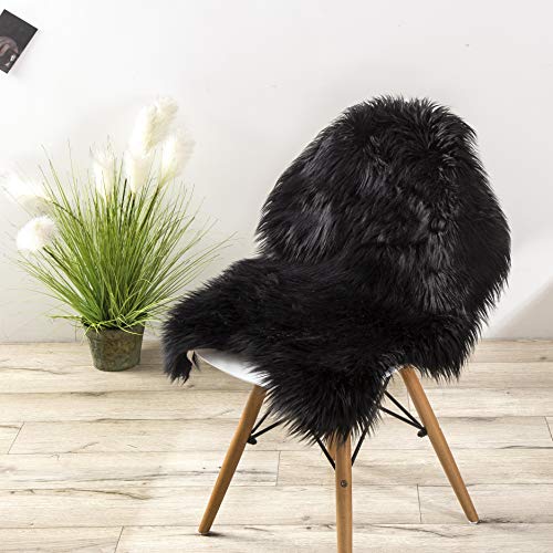 Teppich Wölkchen Faux Fur Rug | Sheep Skin Throw Rug | Washable Fluffy Area Rug, Fuzzy Shag Rug for The Living Room, Bedroom, Nursery Decor | Black - 2x3ft Sheepskin