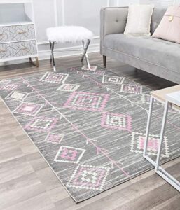 cosmoliving by cosmopolitan br15e native blush moroccan tribal area rug 8’9″ x 12′